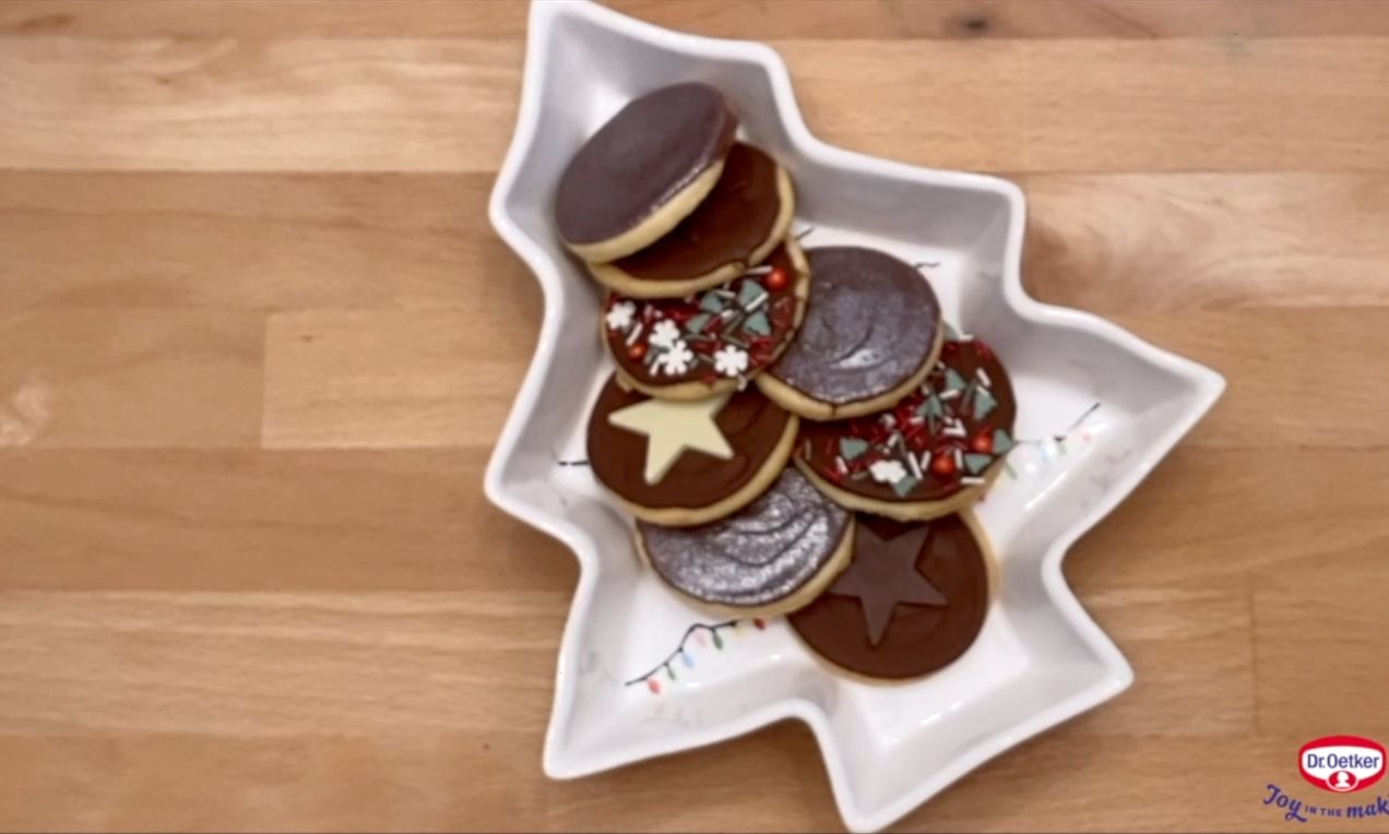 Festive Toffee Pops Recipe | Dr. Oetker