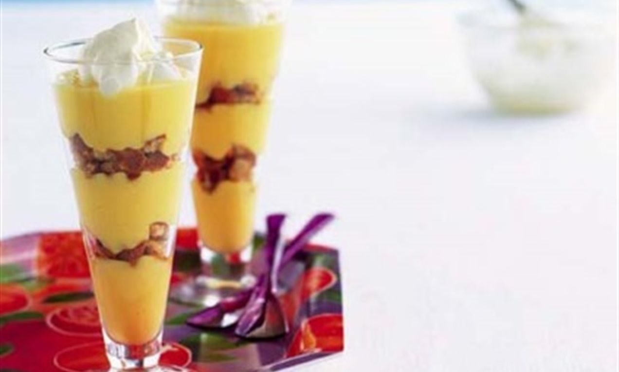 Custard Trifle met Bitterkoekjes Recept | Dr. Oetker