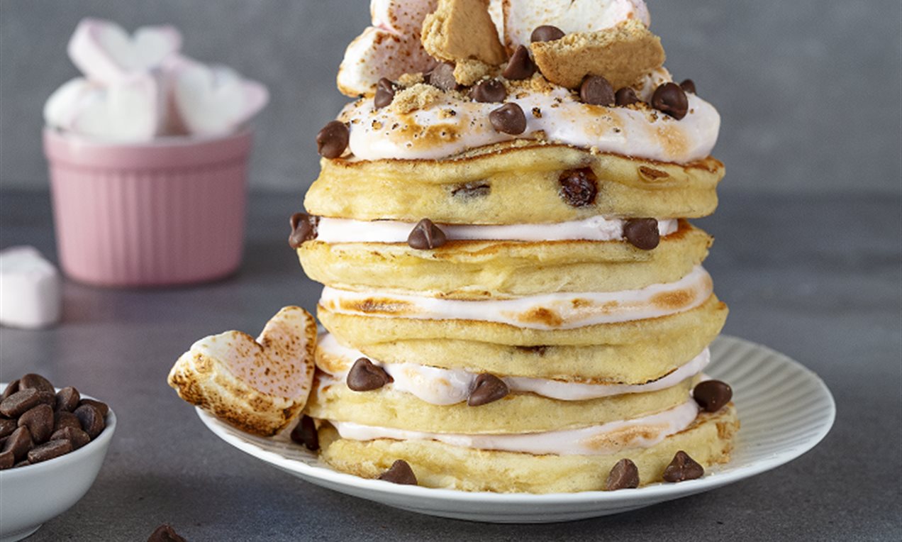 S'mores Pancakes Recipe | Dr. Oetker
