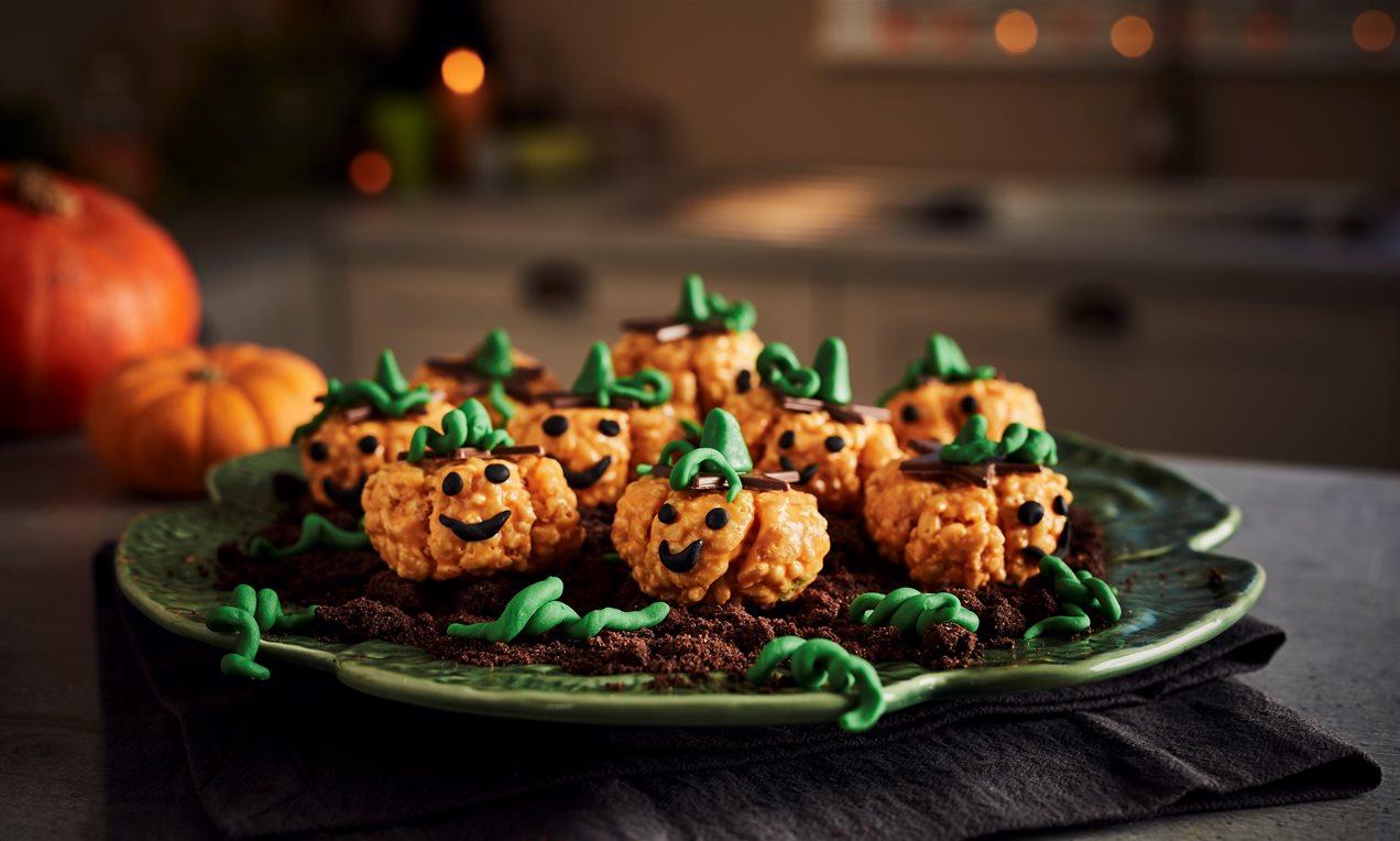 Crispy Marshmallow Pumpkin Patch Recipe | Dr. Oetker