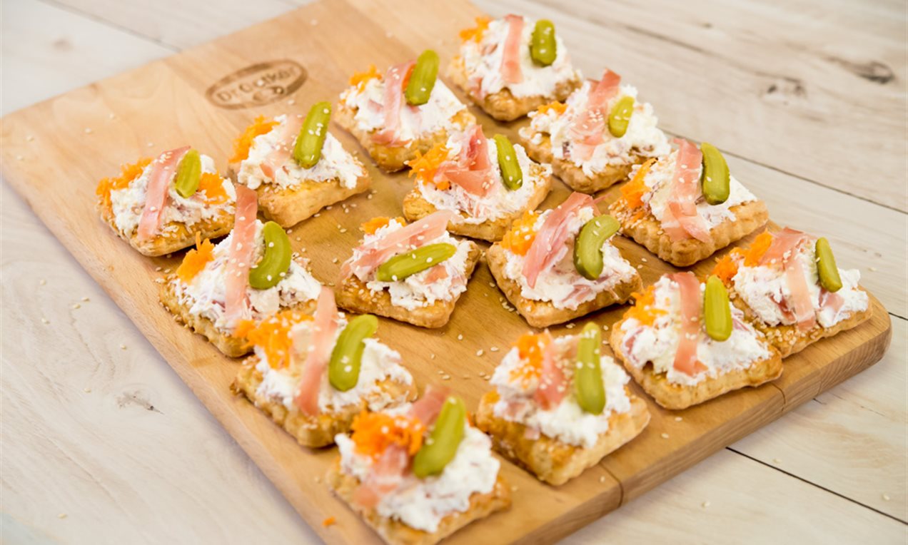 Slane pločice sa susamom i pršutom Recept | Dr. Oetker