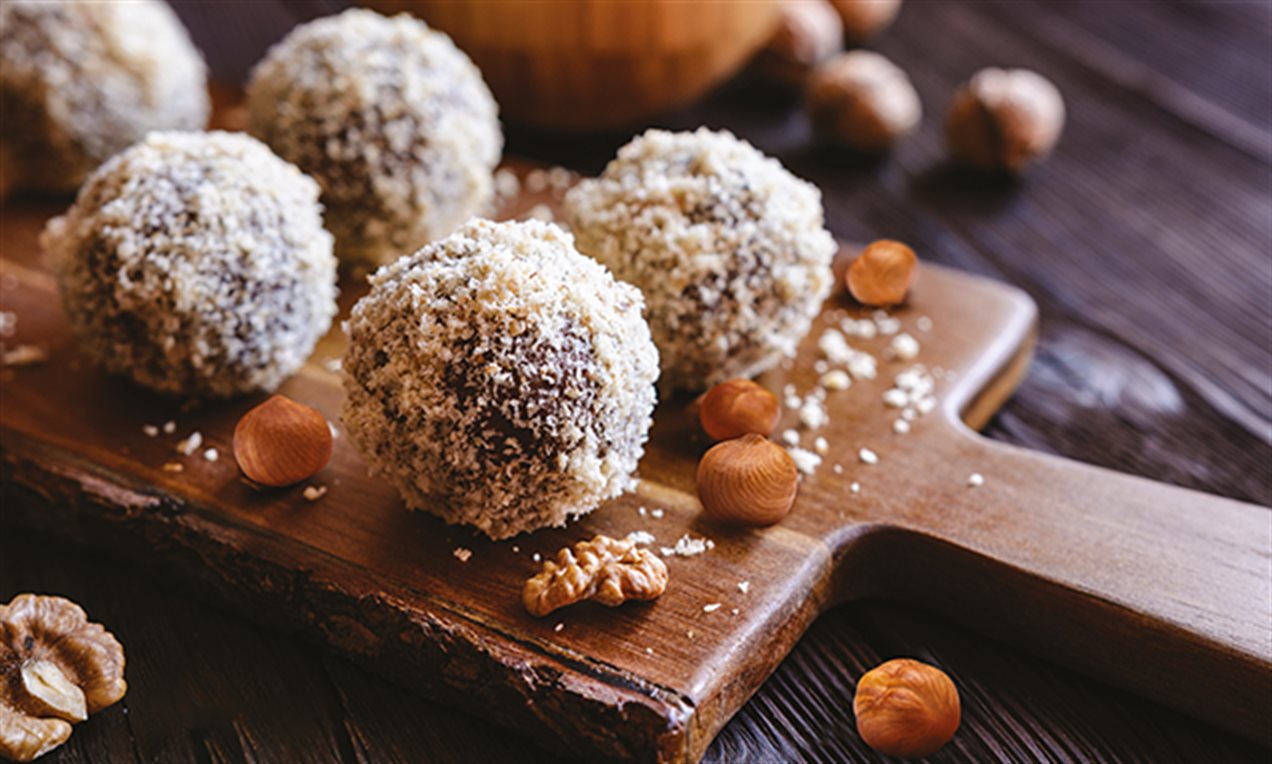 Keks kuglice sa orasima i lešnicima Recept | Dr. Oetker