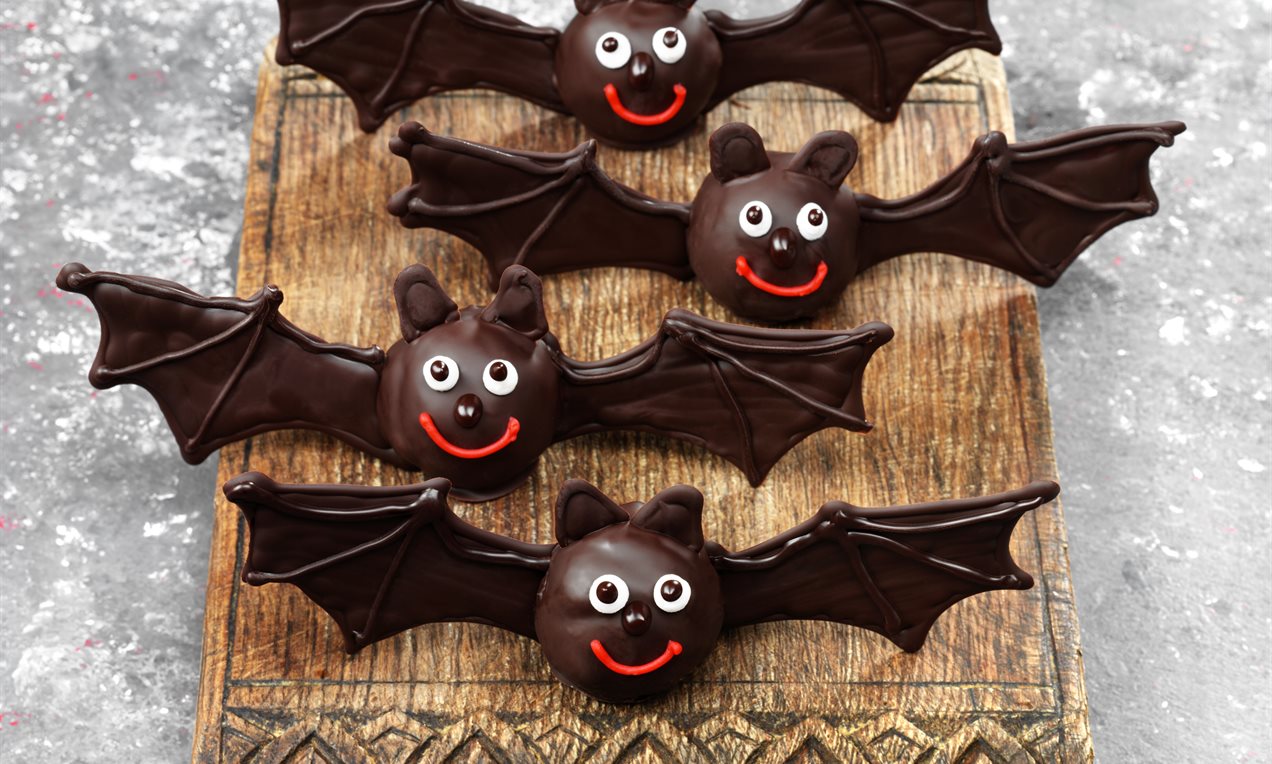 Cheeky Chocolate Bats Recipe | Dr. Oetker