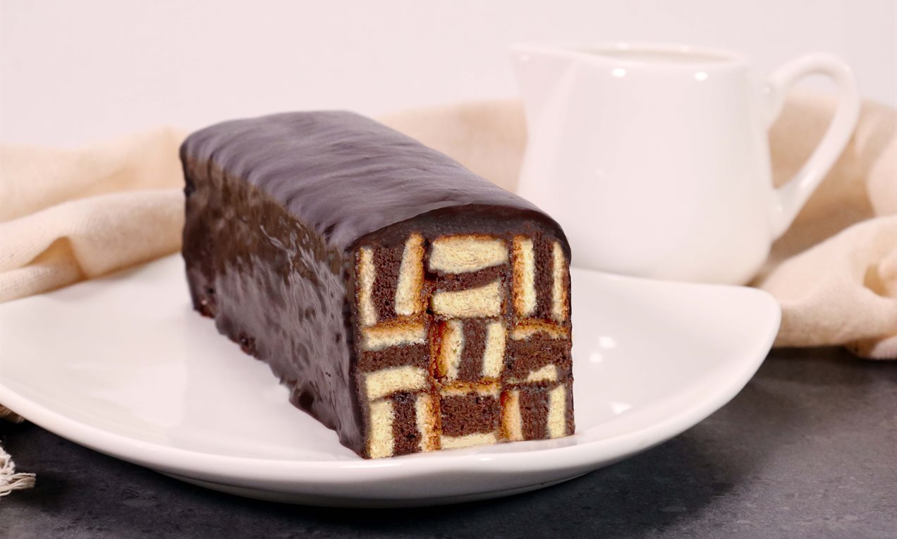 Chocolate Battenberg Recipe | Dr. Oetker