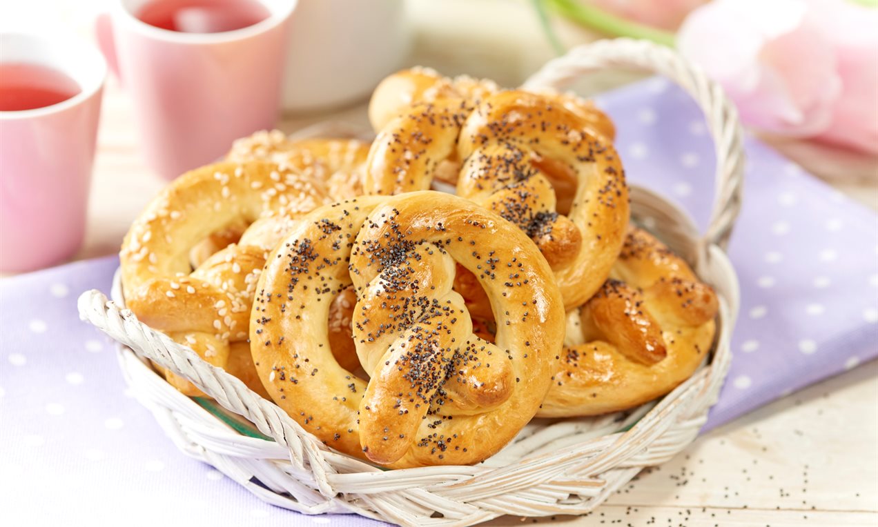 Precle z sezamem i makiem Przepis | Dr. Oetker