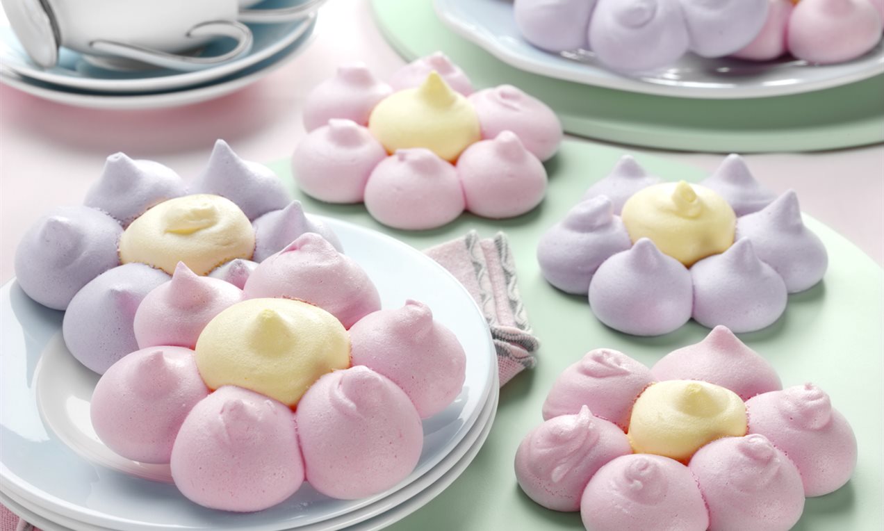Lemon Meringue Flowers Recipe | Dr. Oetker