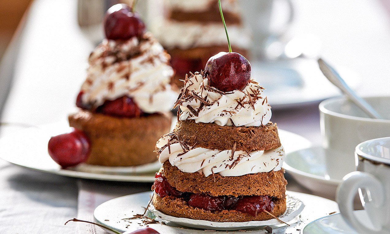 Piccole torri al kirsch Ricetta | Dr. Oetker