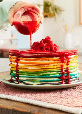 Tort cu clătite curcubeu Rețeta | Dr. Oetker