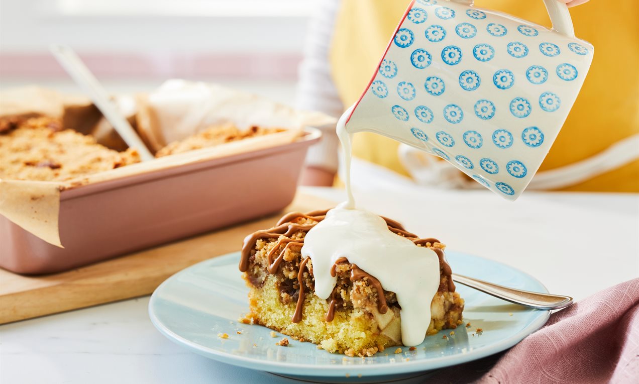 Apple and Biscoff Crumble Cake Recipe | Dr. Oetker