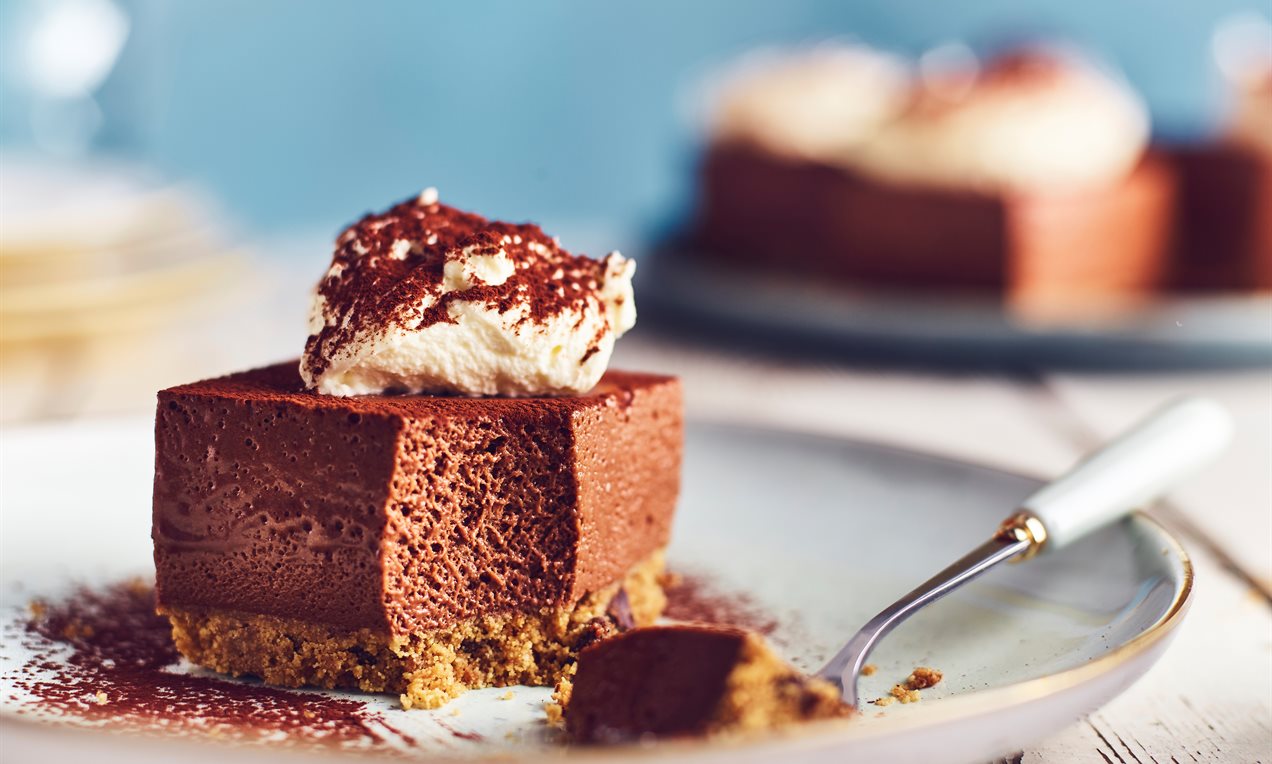 Indulgent Chocolate Mousse Dessert Recipe | Dr. Oetker