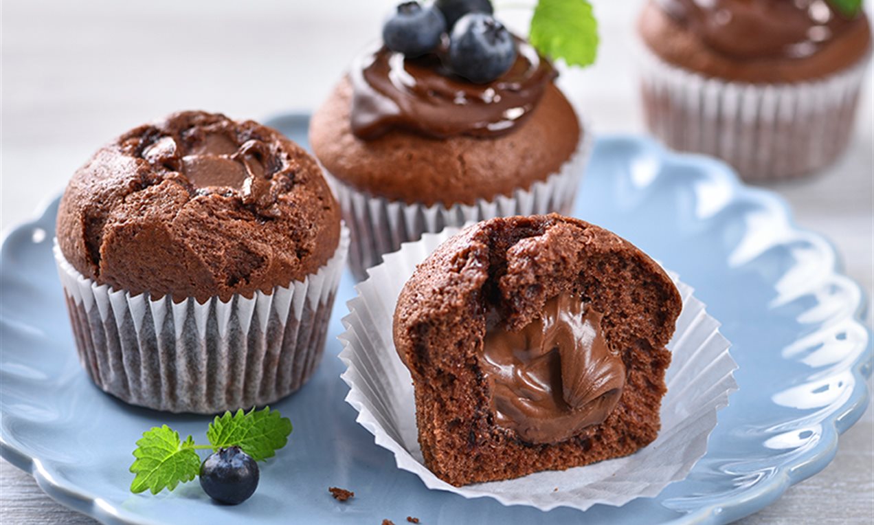 Muffinki czekoladowe z borówkami Przepis | Dr. Oetker